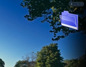 How to clear up your Windows desktop with a magic folder [Guide] | dotTech